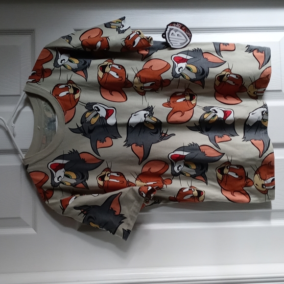 Warner Bros. | Tops | Tom And Jerry Top | Poshmark